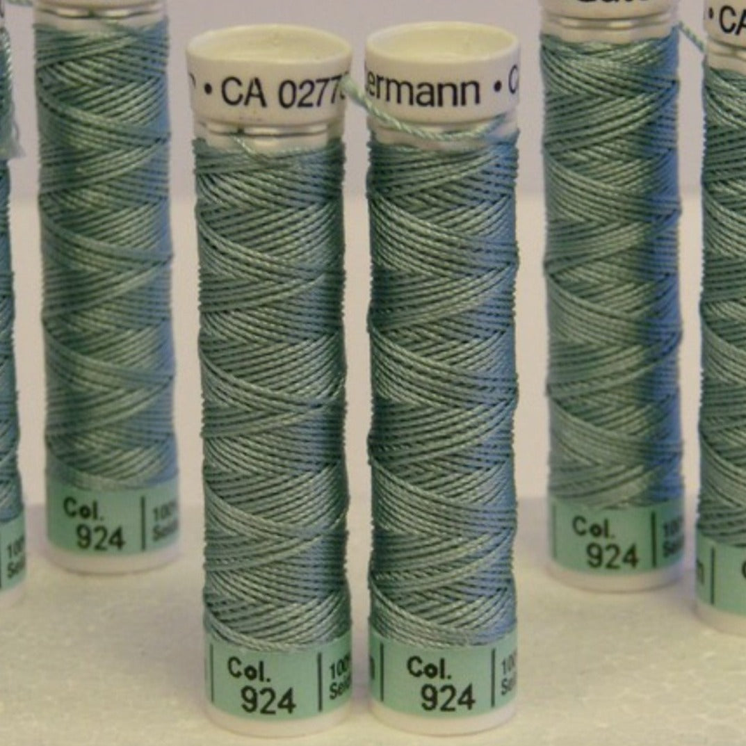 Spring Green #924 - Gutermann Buttonhole Silk Twist / 10m spool – Buttonmania