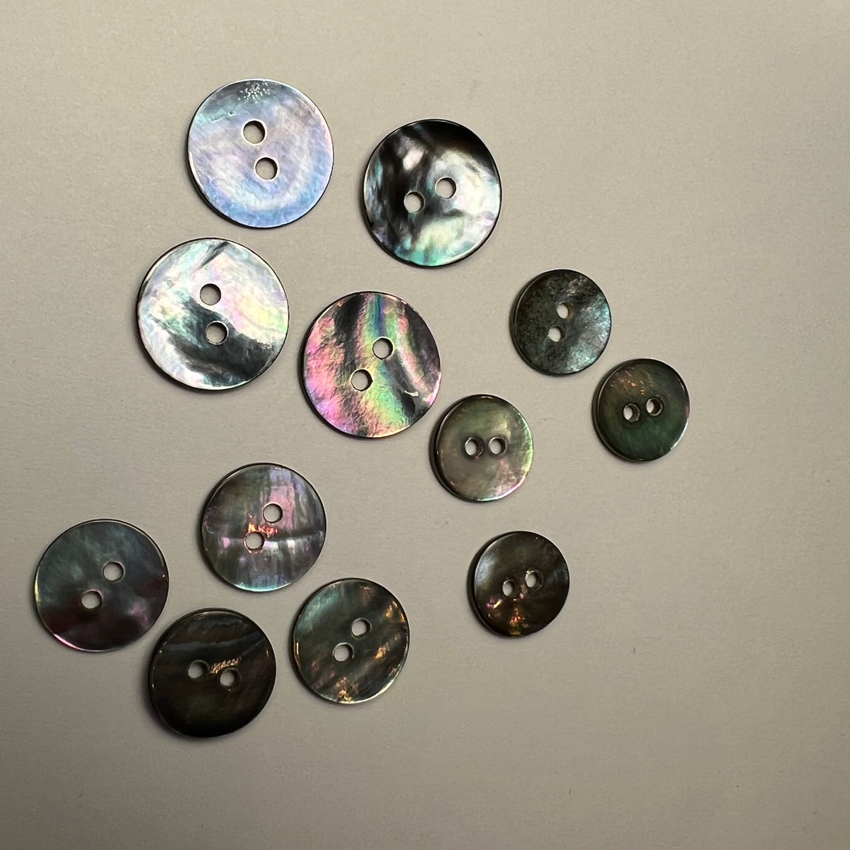 Blue Agoya button / Shell / 2 Hole – Buttonmania