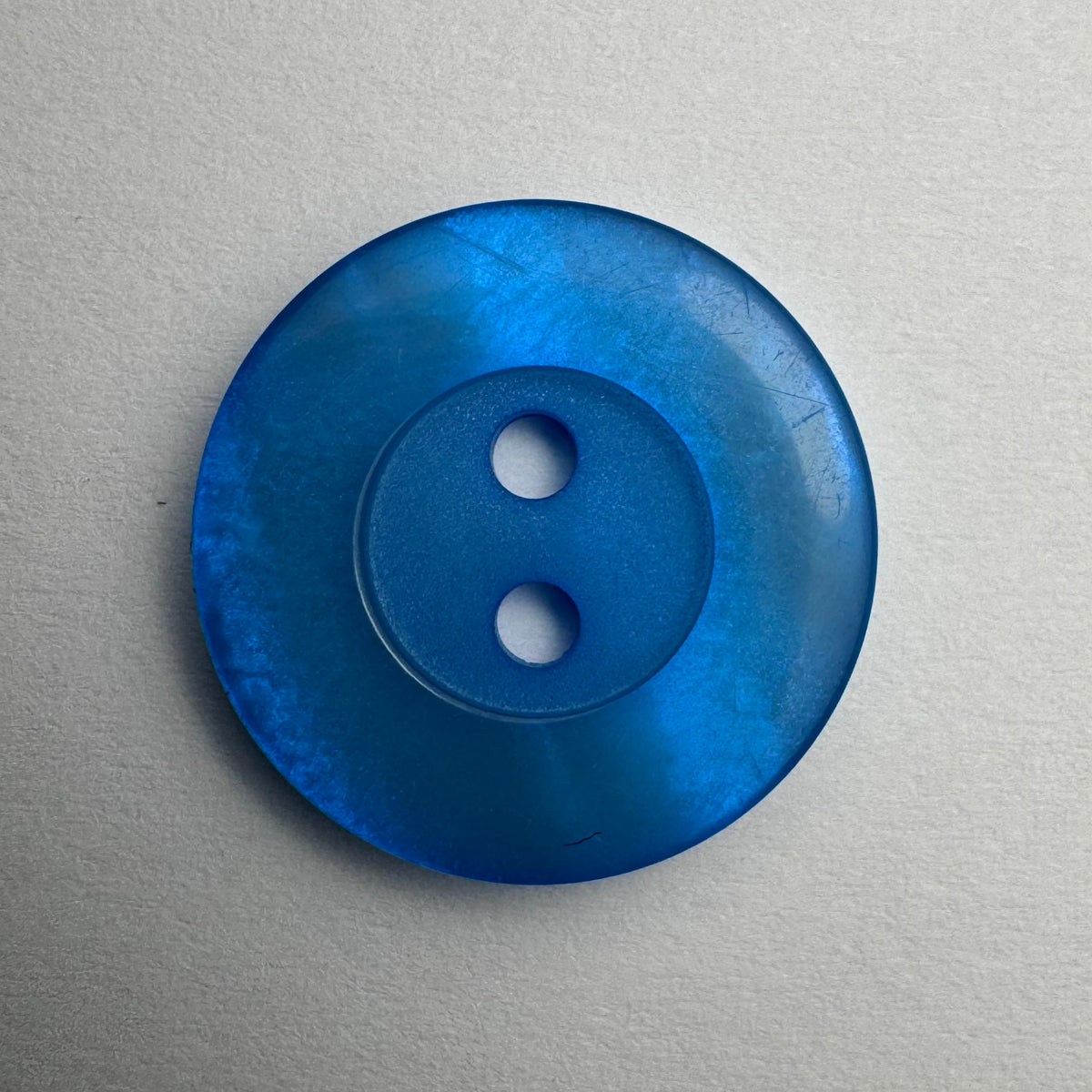 Wide edge / 2 Hole / Opal edge and matte centre – Buttonmania