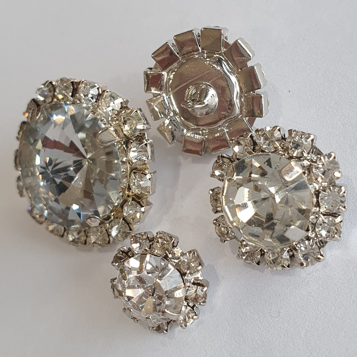 Large Diamante Centre with border - Shank – Buttonmania