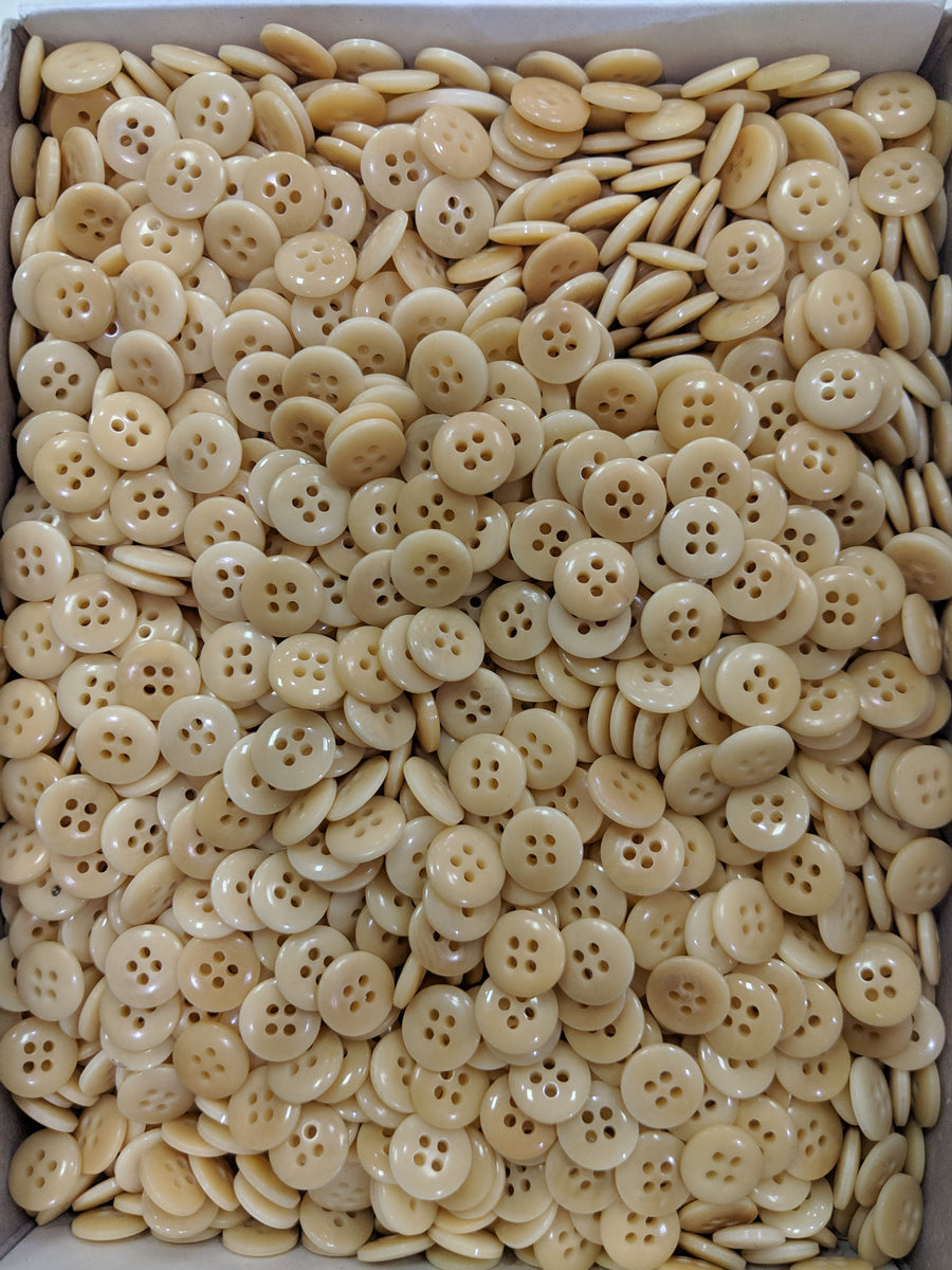 Natural / Vegetable Ivory / Disc / 4 Hole – Buttonmania