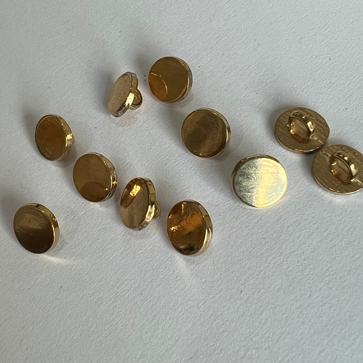 Gold Metal Shank – Buttonmania