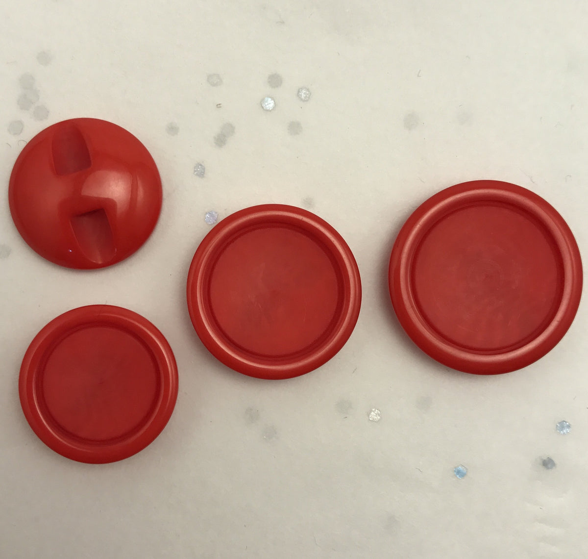 Button Red / Flat matte centre / Shiny edge – Buttonmania