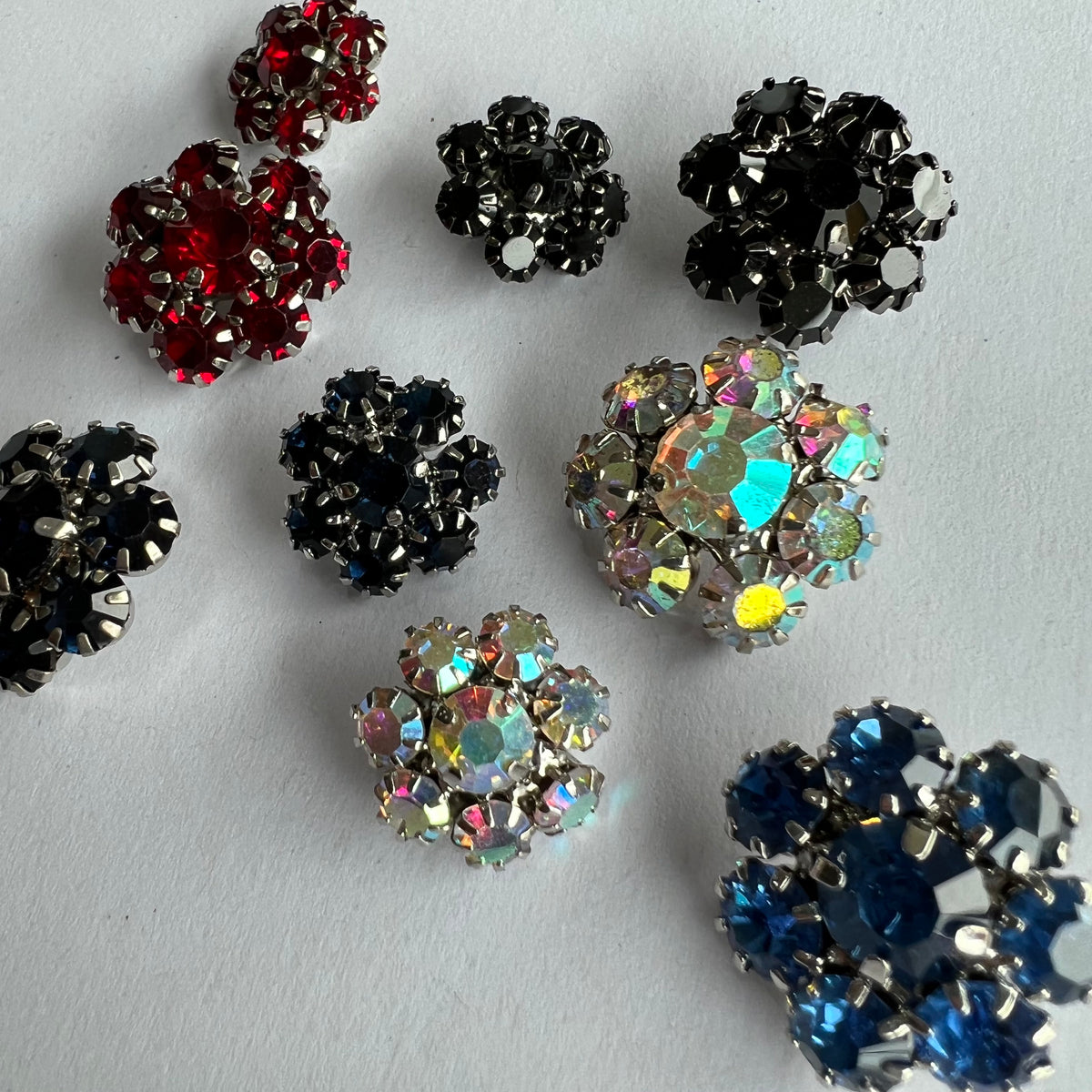 Rhinestone and Metal Button / Flower / Shank – Buttonmania